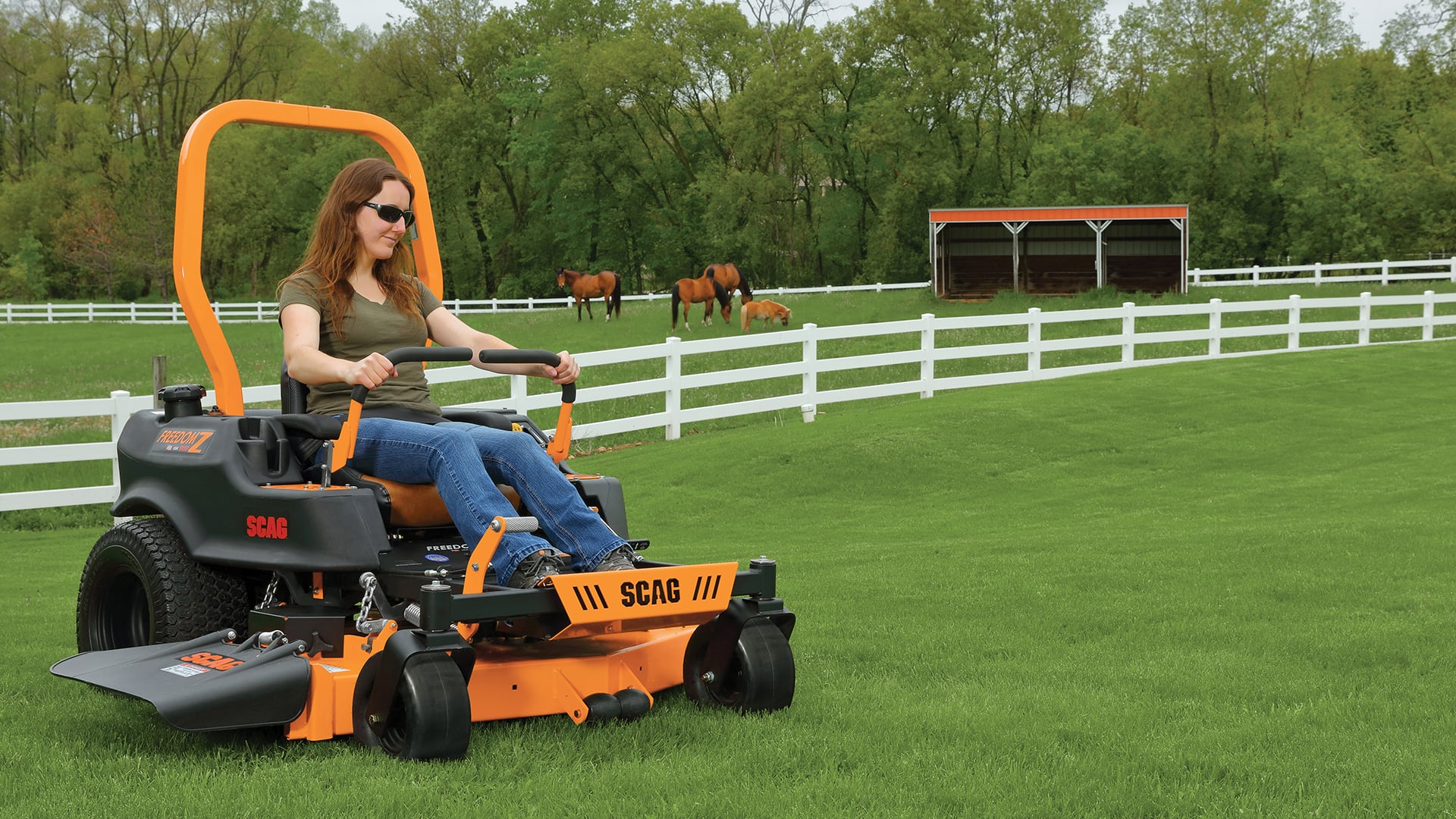Freedom Z® Zero-Turn Riding Lawn Mower | Products | Scag®